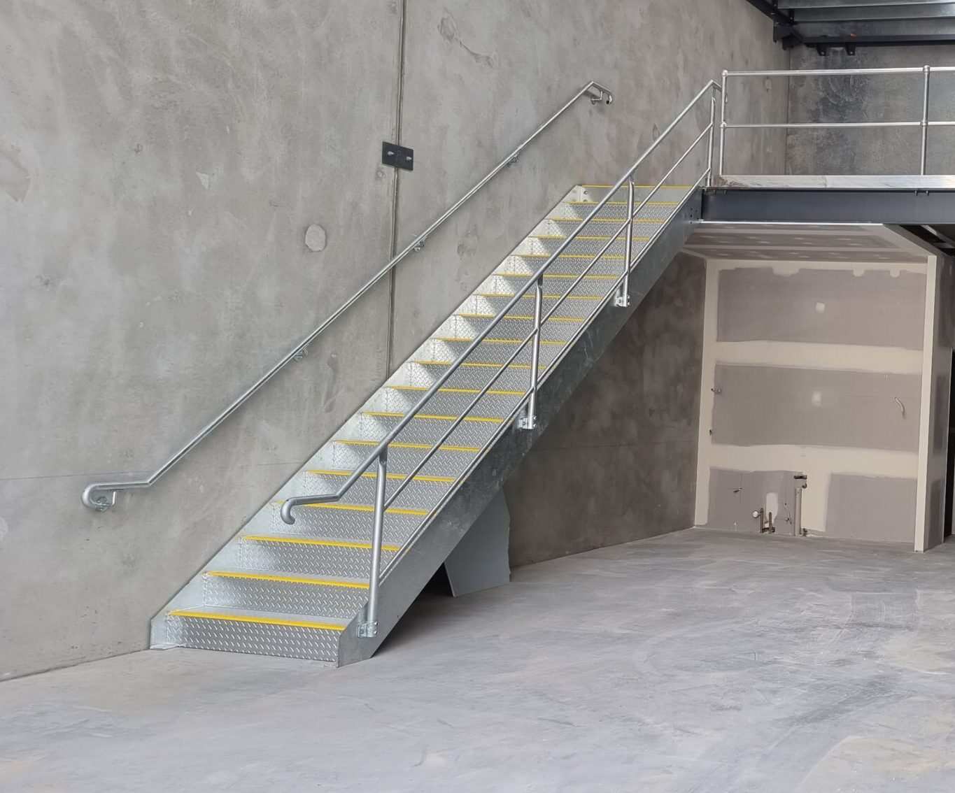 Industrial Steel Staircases & Metal Stairs | Advantage Industries